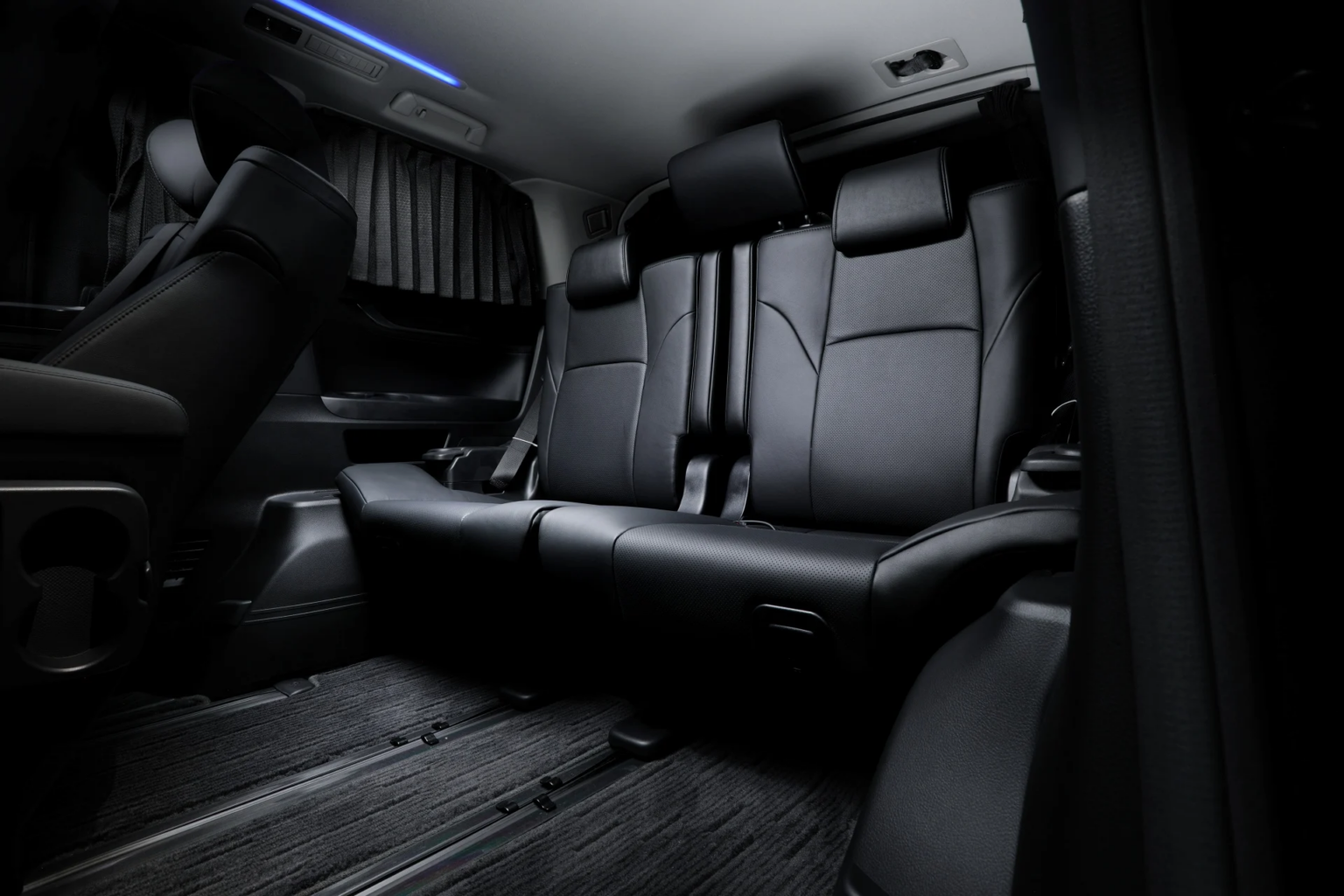 Toyota All New Vellfire, Mobil MPV Keluarga yang Ideal - SEVA