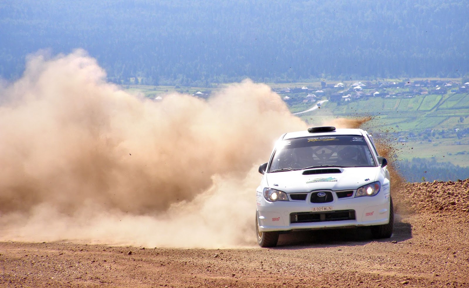 Mengenal Drift Cross, Gabungan Antara Drift dan Rally yang Menegangkan!