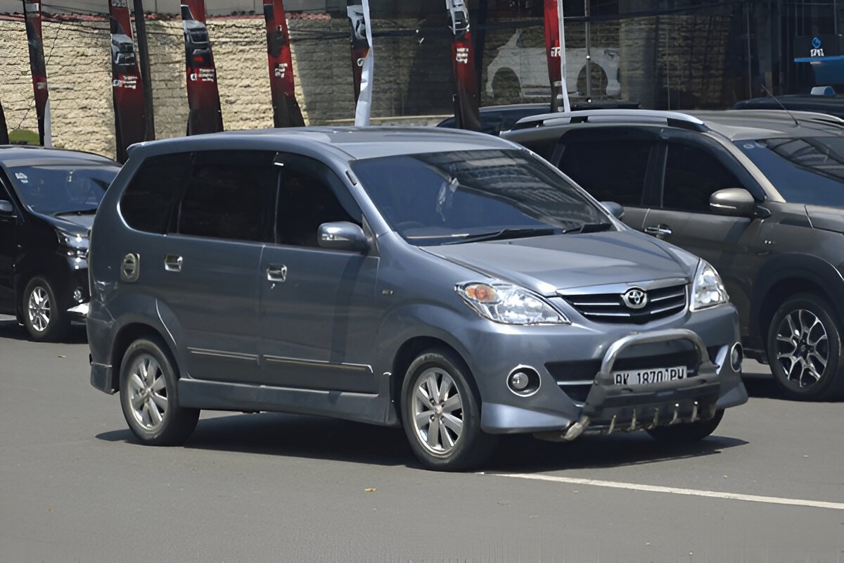 Mencari Toyota Avanza Bekas di Bawah 100 Juta? Ini Panduannya!
